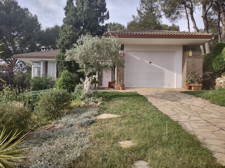 Bright Room With Direct Garden Access At Villa - Comarruga