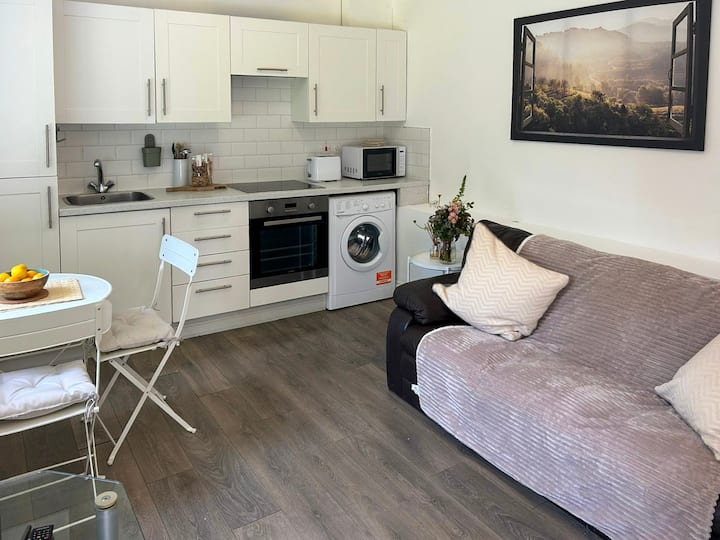 Cosy Garden Flat In Edgware. - Barnet