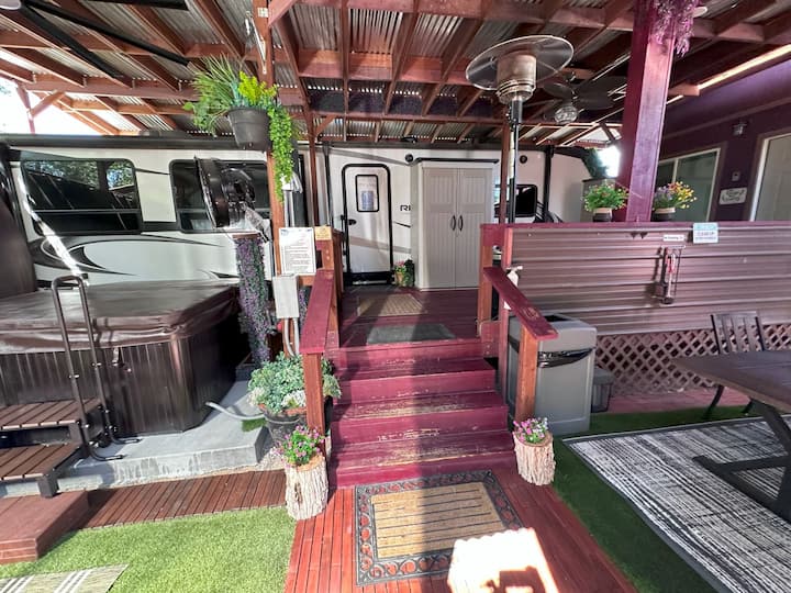 Wonder What It's Like Live In An Rv? - Pahrump, NV