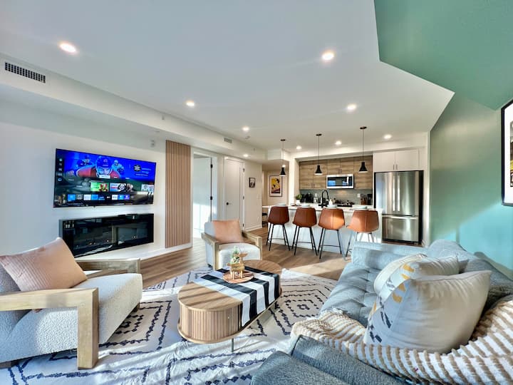 Luxury 2 Bed Mtn View Condo - Canmore