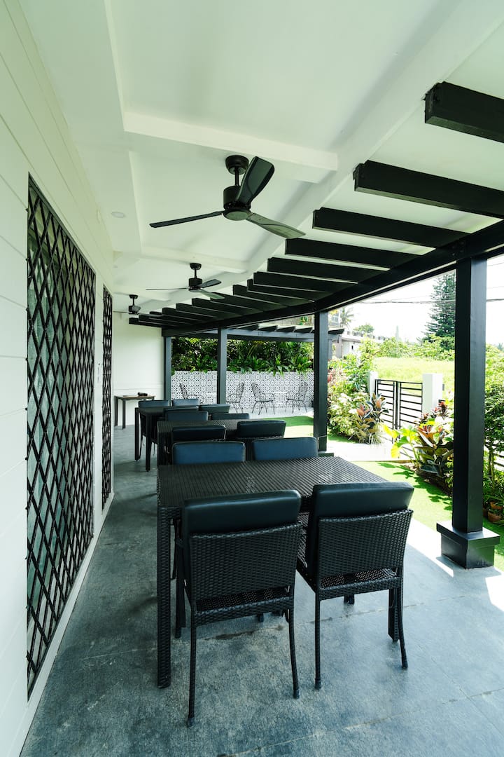 Jacobs Hill Tagaytay - Amadeo