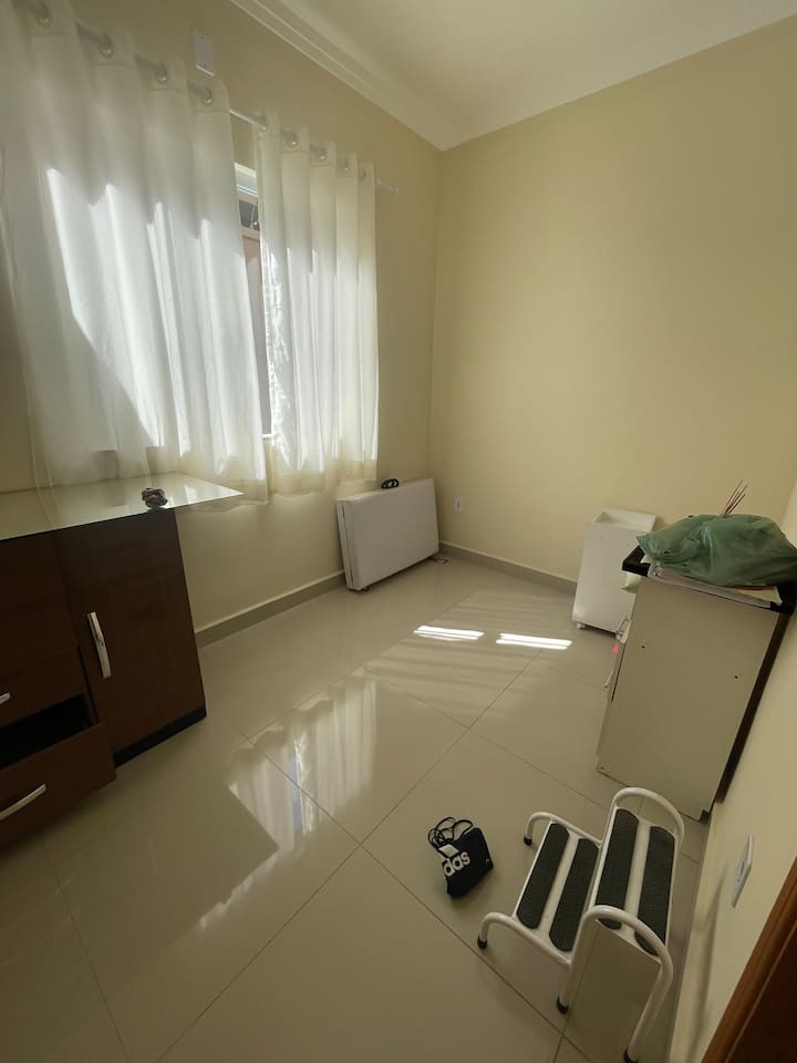 Quarto Em Alfenas - Novo - Alfenas