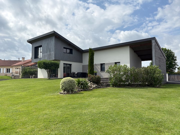 Maison De Famille En Bigorre - Tarbes