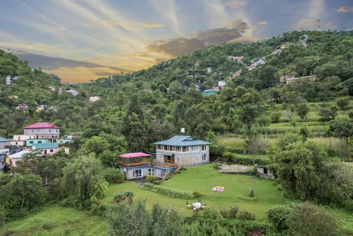 Kasauli Estate 5br Villa With Lawns & Hill Views - Kasauli