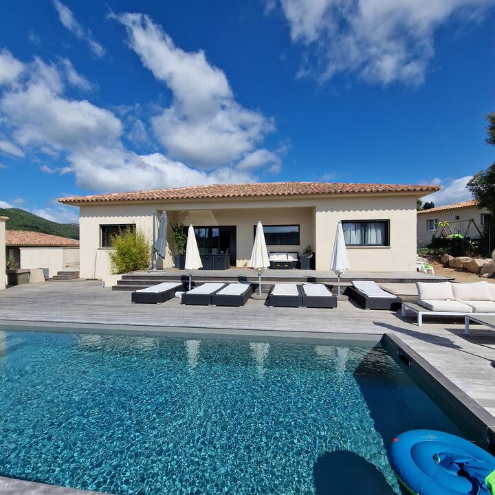 Villa 4 Chambres Avec Piscine - Plage de Palombaggia