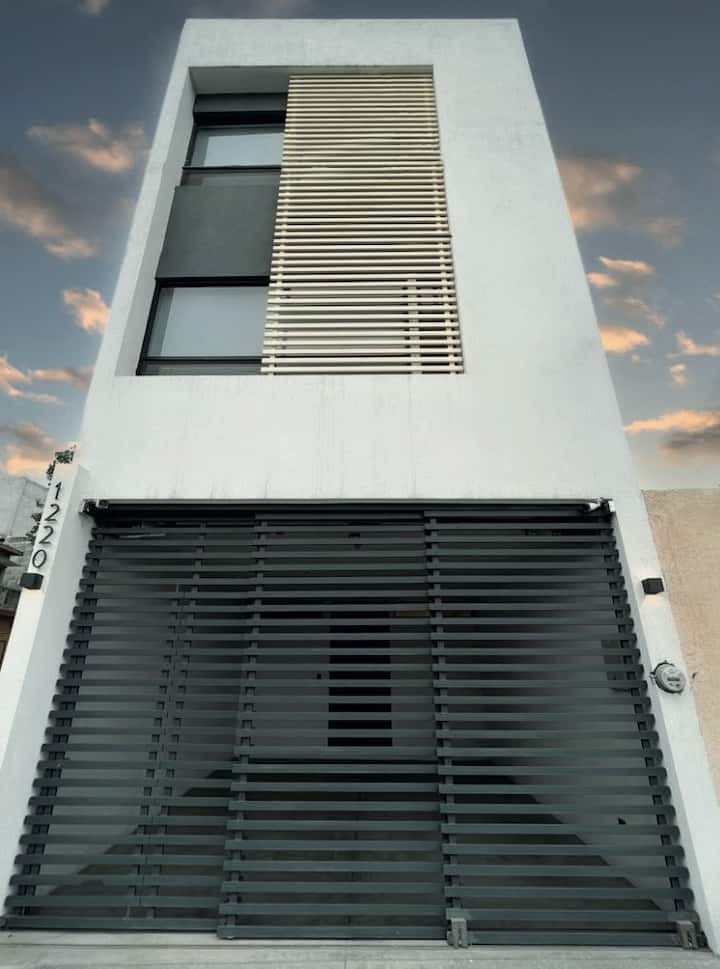 Tu Loft Privado Cerca De Todo. - Monterrey