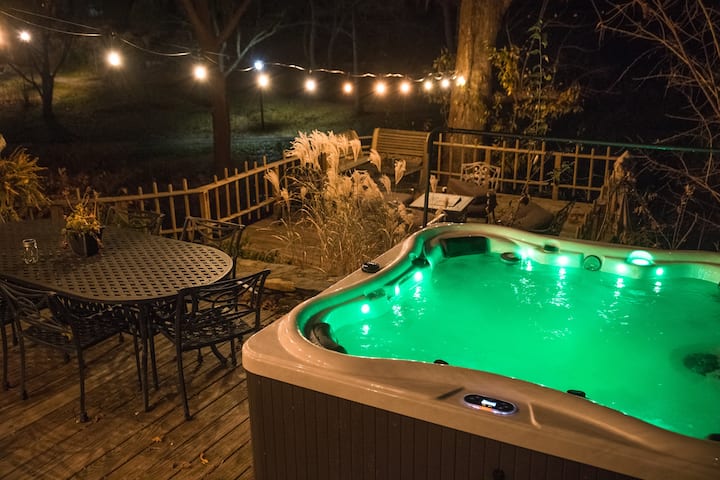 Harlow Bishop In Town Walk To Ocean Hottub Firepit - Cape Cod, MA