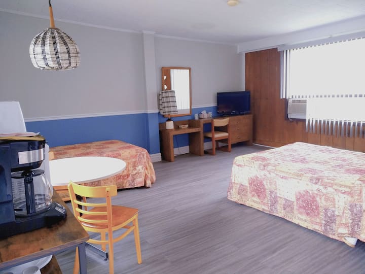 Two Double Bed With Kitchen - Gaspé