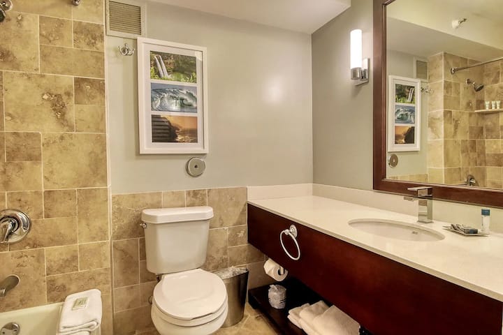 Ground Floor | Balcony To Pool Access & The Beach - Kauai, HI