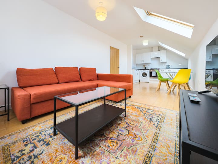 Clean & Bright 1 Bed Apartment - Portsmouth
