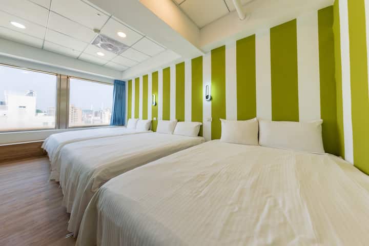 六合宿旅店-豪華六人房(浴缸)-近六合夜市、美麗島站 - 楠梓區