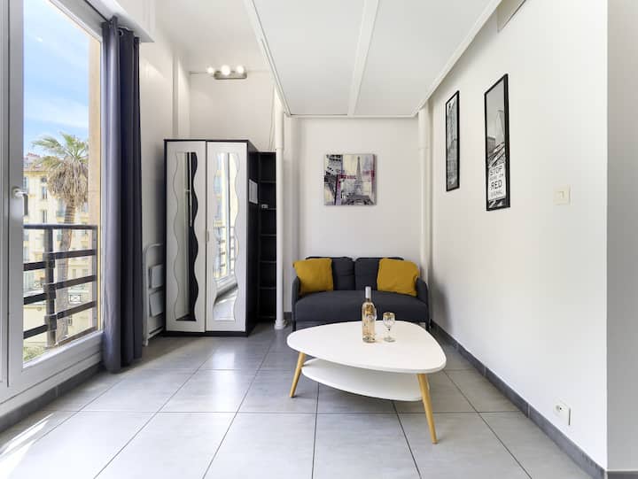 Hyper Centre-superbe Studio-cosy-wifi- Près Gare - Nizza