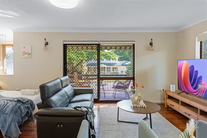 Unbeatable Value | Group/family | Roomy/convenient - Springwood