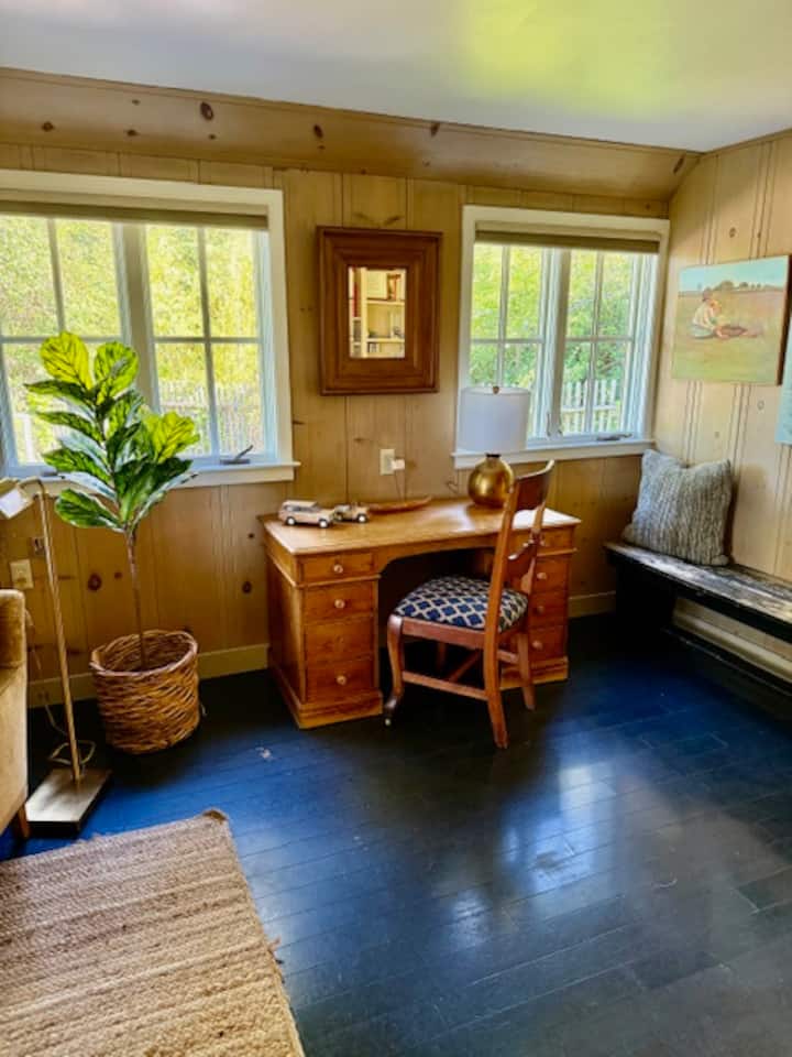 Cozy Campy-feel Guestroom - Mill Valley, CA