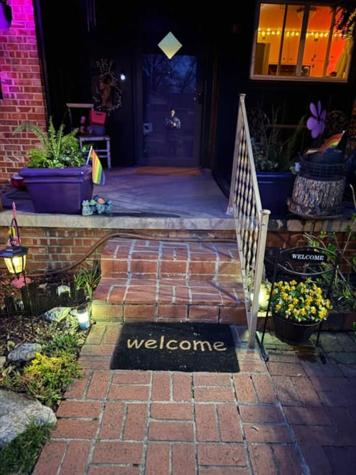 Serenity Cottage @ Holiday Hills - Tulsa, OK