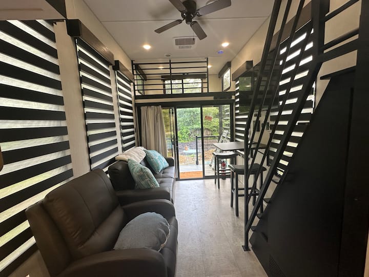 Luna The Destination Camper - Maryland