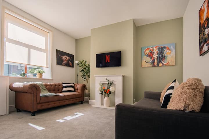 Stunning 6bed Cottage Town Centre Sleeps 7 Parking - Bury