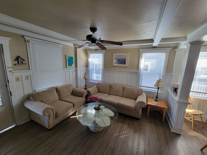 Vintage Beach Pad Near Ocean - Ocean City, NJ