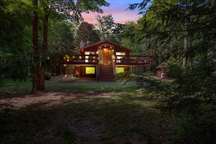 Ski Chalet With Sauna, Hot Tub And Firepit - Pennsylvania
