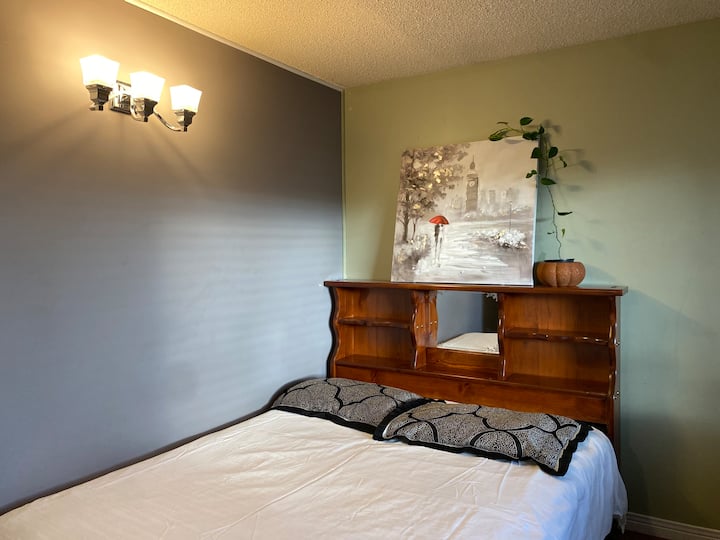 Simple And Cozy Bedroom Vibe#5 - Thunder Bay
