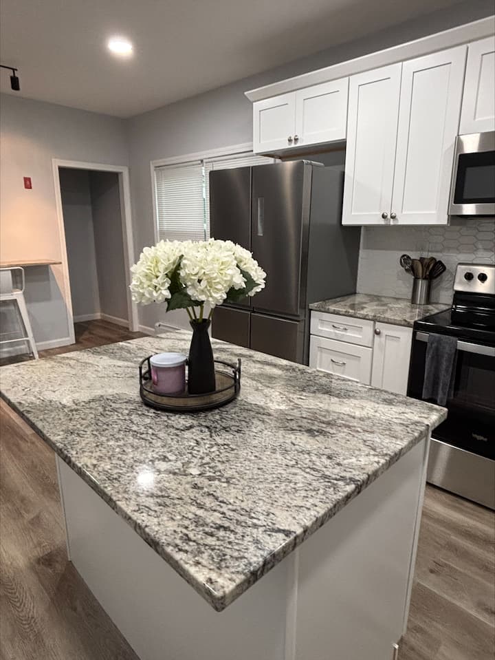 Stylish 5-bed Near Downtown& Pc - Rhode Island