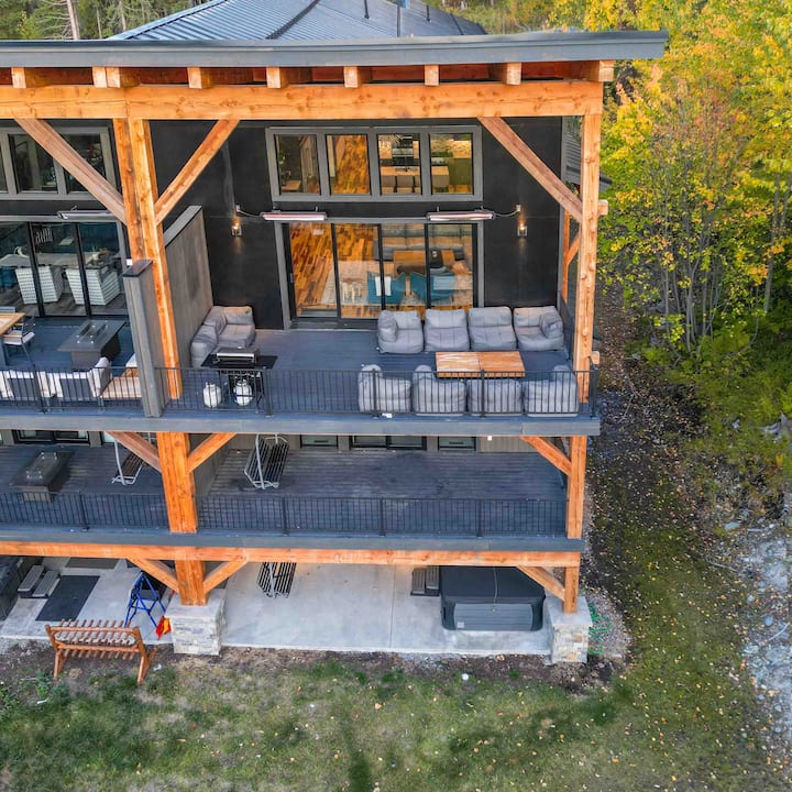 Ski-in/ski-out Luxury Retreat - Whitefish, MT