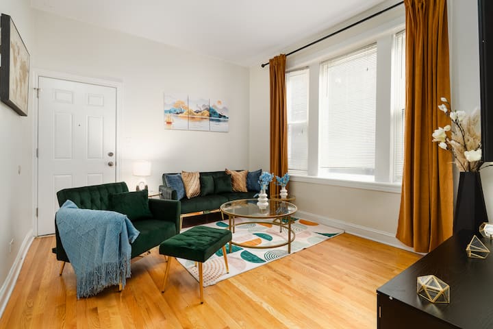 15 Mins Dt | Wicker Park Gem | Sleeps 8 | Freepark - Chicago