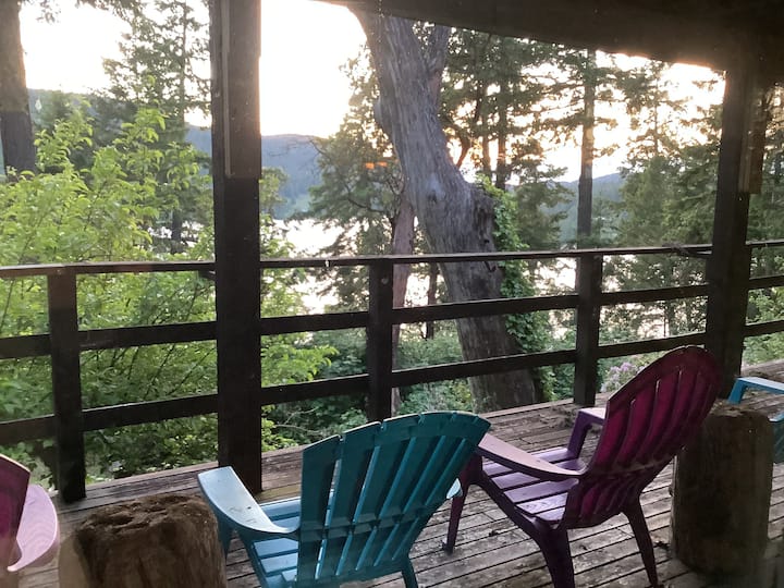 Peaceful At The Shady Rest - Salt Spring Island