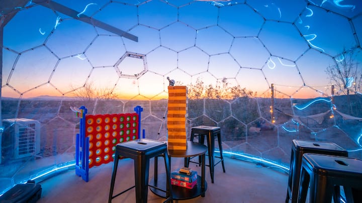 Hot Tub | Fire Pit | Games | Stargazing Dome Views - Joshua Tree National Park