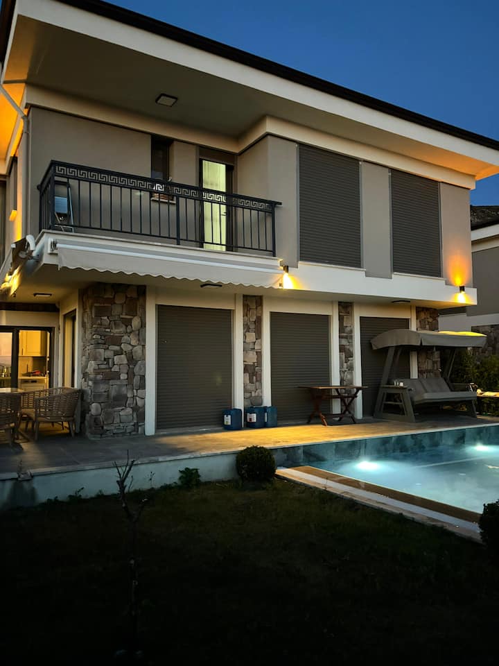 Marmaris'te ÖZel Havuzlu Villa - Selimiye