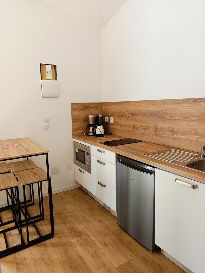 Petite Maisonnette Pour 2/4 Personnes - Tuchan