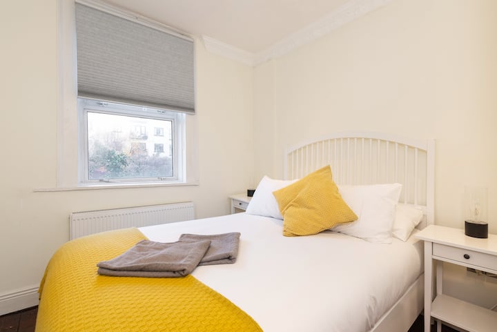Cute Double Bedroom In Arran Quay - Dublín
