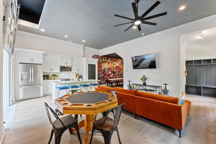Family 4br Retreat | Hot Tub & Arcade | Near City - Chattanooga, TN