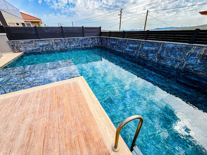 Fabulous Villa Salt Water Pool - Alaçatı