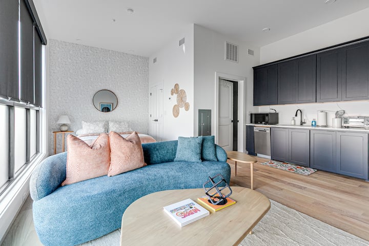 Chic Studio | The Churchill Collection - Richmond, VA