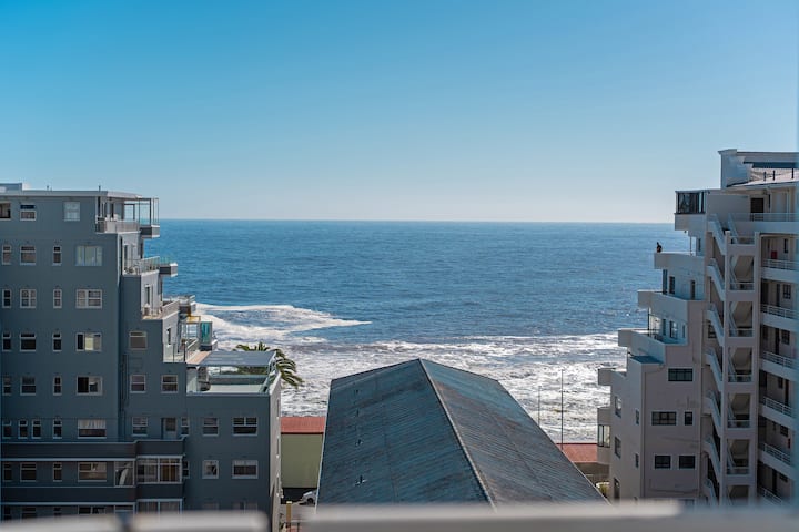 Luxury Cozy & Winter Friendly Ocean View Apartment - Camps Bay