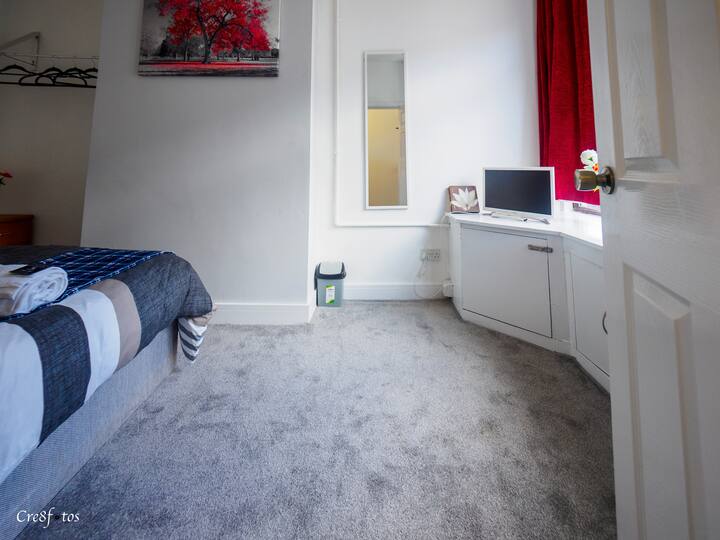 Newlands Lodge Double Room 1 - Stoke-on-Trent