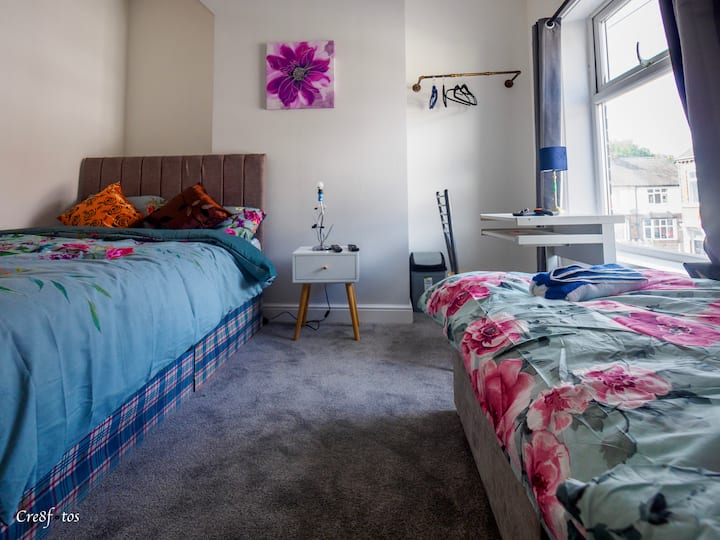 Newlands Deluxe Family Room 2 - Stoke-on-Trent