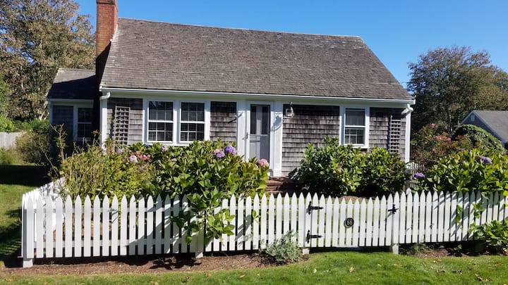 Charming Cottage In Chatham - Chatham, MA