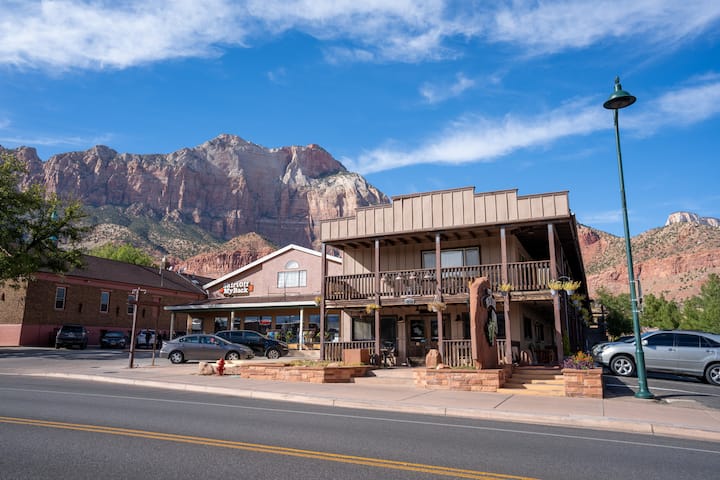 Petty Ranch Inn - Springdale, UT