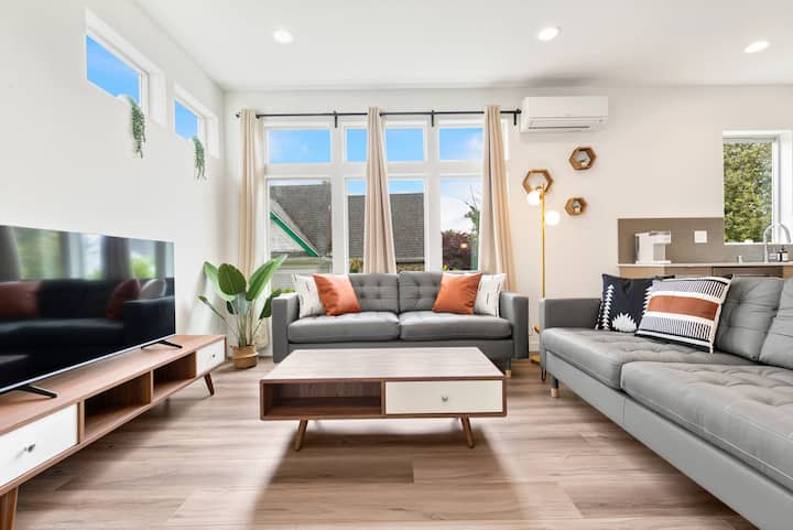 Walk To Caphill 3b2.5b W/ Ev Outlet & Rooftop Deck - Seattle