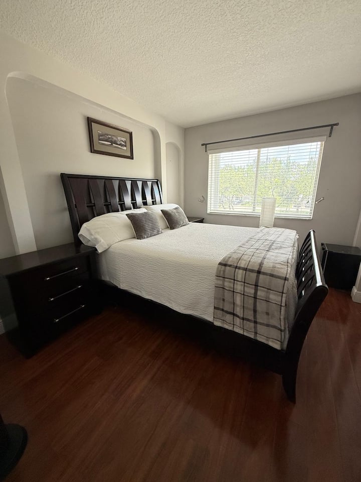 Comfortable Room-great Location! - Miramar, FL
