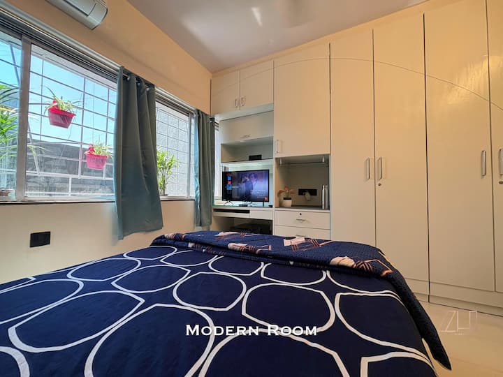 The Modern Room: - Mumbai (Bombay)