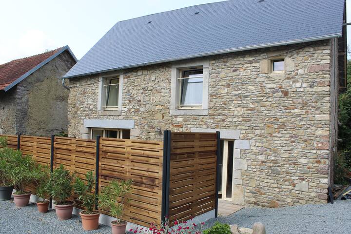 Maison De Vacances La Sauvagerie - Hauteville-sur-Mer