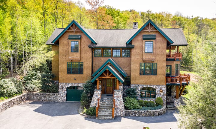 Majestic Ski On/ski Off Mountain Retreat - Windham, NY