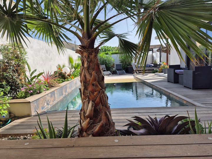 La Chambre Côté Piscine - Aigues-Mortes