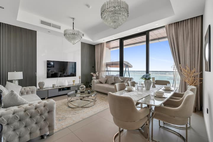 Lux Panoramic Skyline Sea View | Balc | Gym | Pool - Sharjah