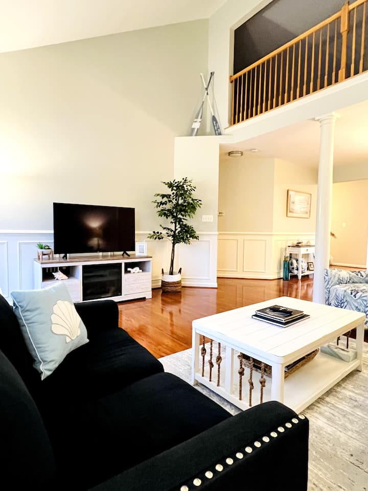 Large Coastal Beach Getaway - Delaware
