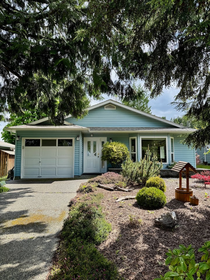 Beautiful Home In Qualicum Beach - Parksville