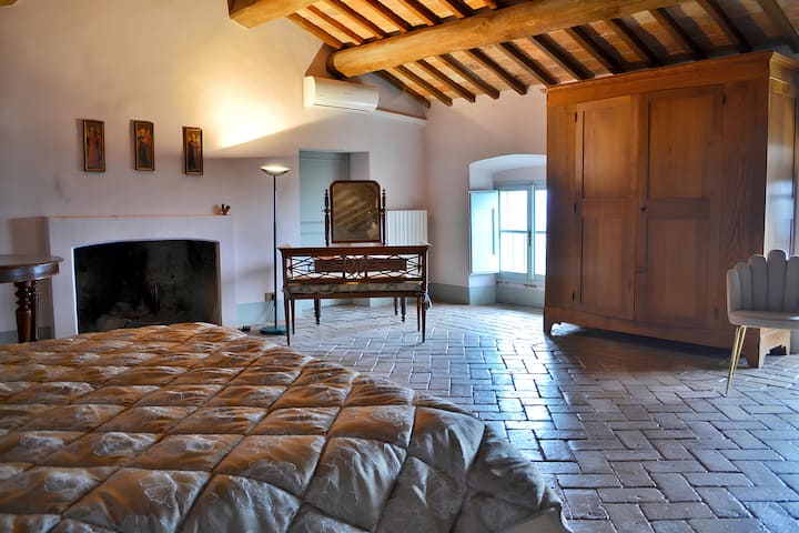 Castle In Sabina – Exclusive Use Up To 25 Guests - Fiano Romano